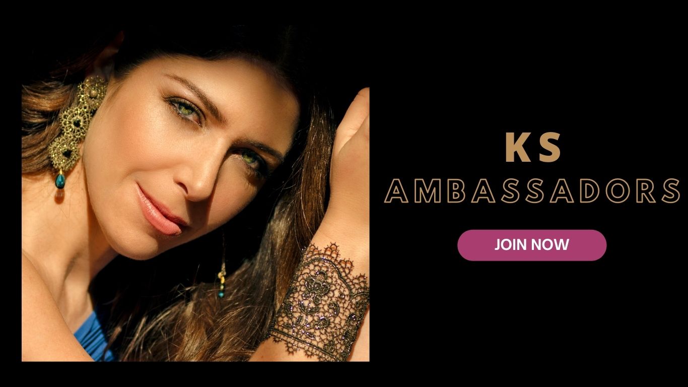 Kim Smiley I Lightest Jewelry on Earth